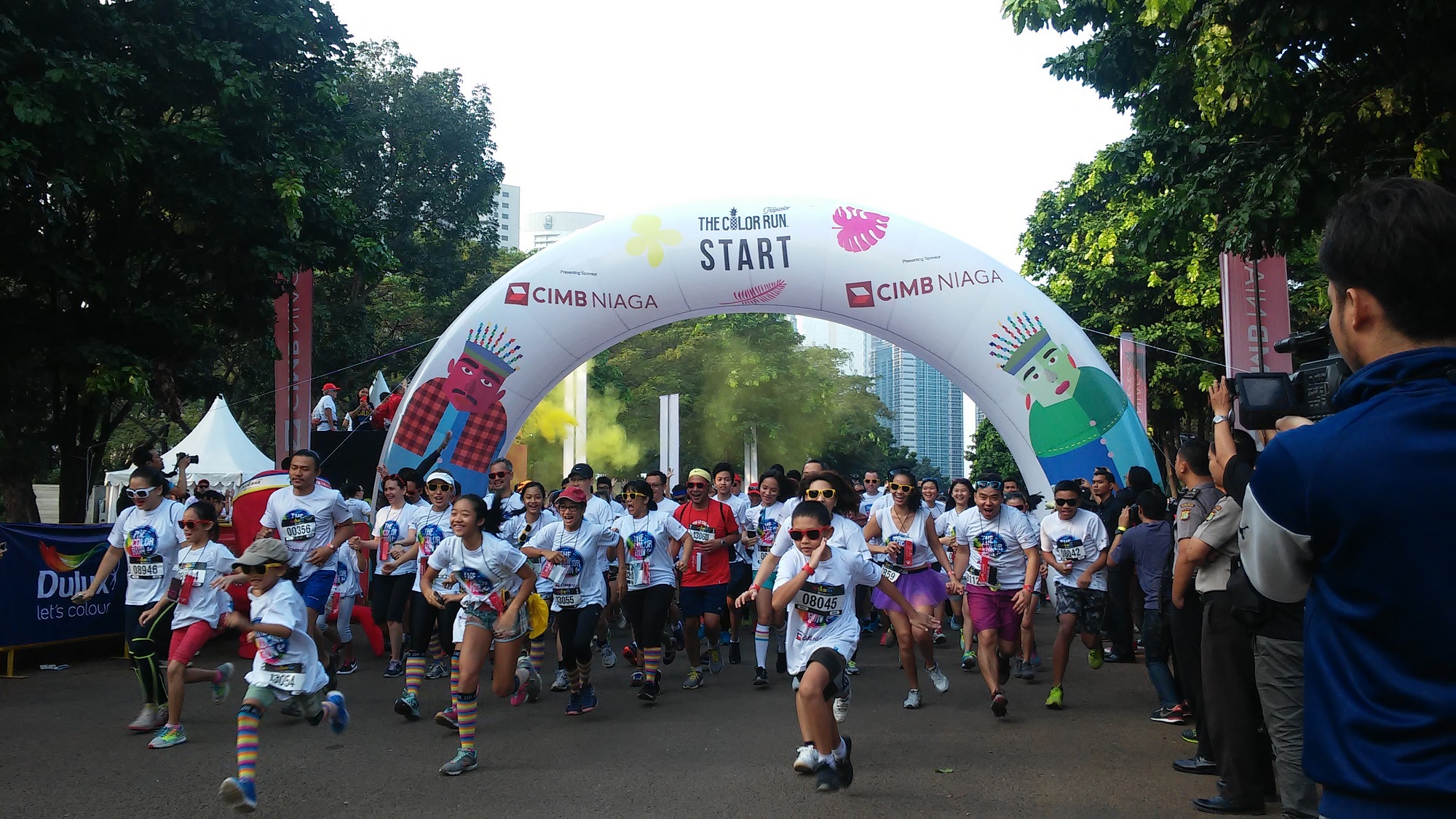 Masuki Tahun Ketiga, The Color Run 2016 Gaet Ribuan Pelari Ibu Kota