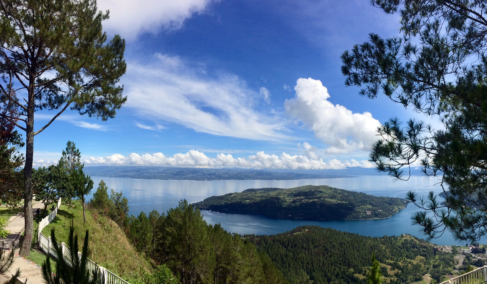 Mencari Ketenangan di Geosite Sipinsur Danau Toba