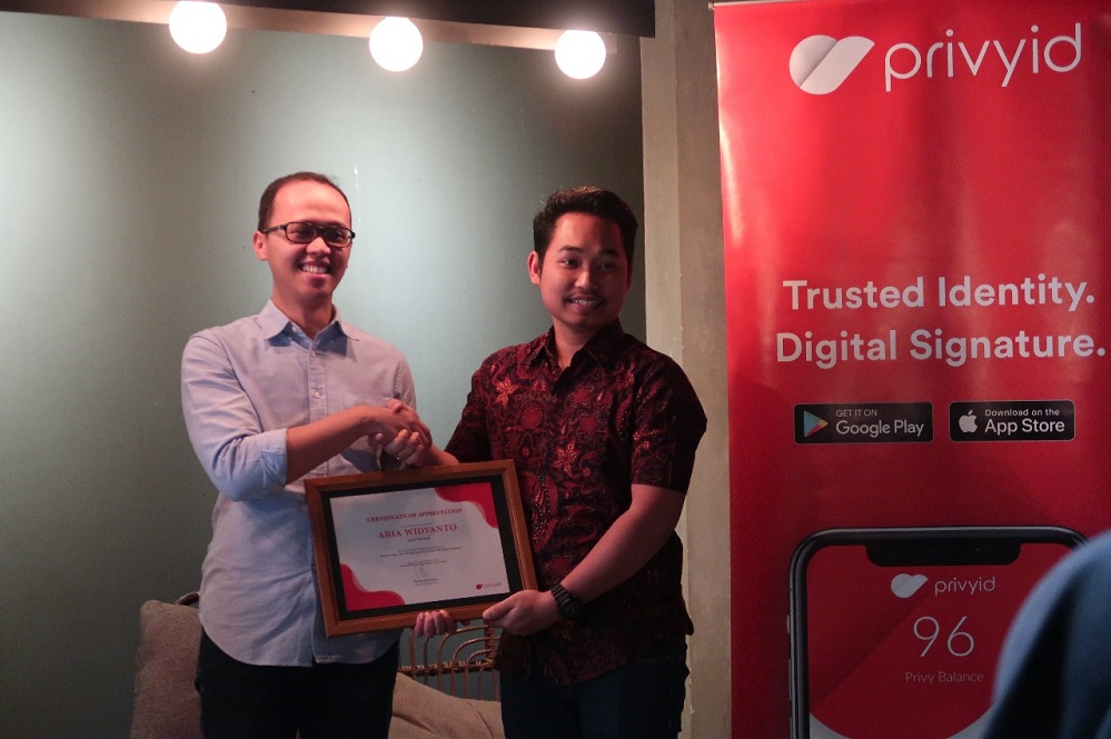 Kolaborasi PrivyID dan Amartha Terapkan Tanda Tangan Digital