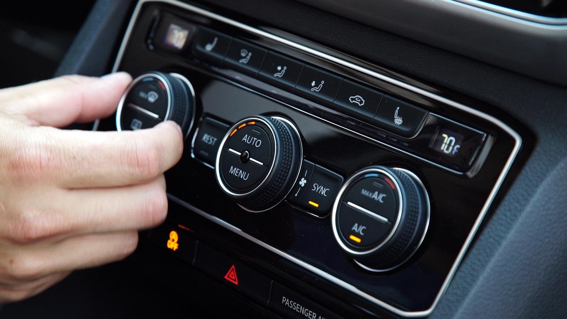 Lima Tips Merawat AC Mobil Agar Tetap Dingin