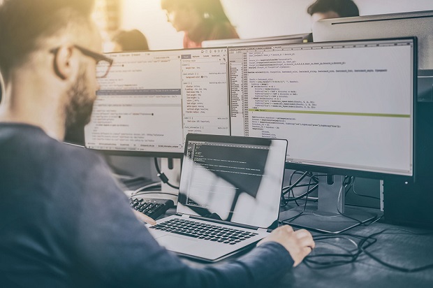 Peran Full Stack Developer Semakin Dicari Banyak Perusahaan