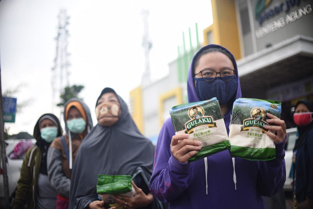 Stabilkan Harga Gula, Bulog dan GULAKU Gelar Operasi Pasar