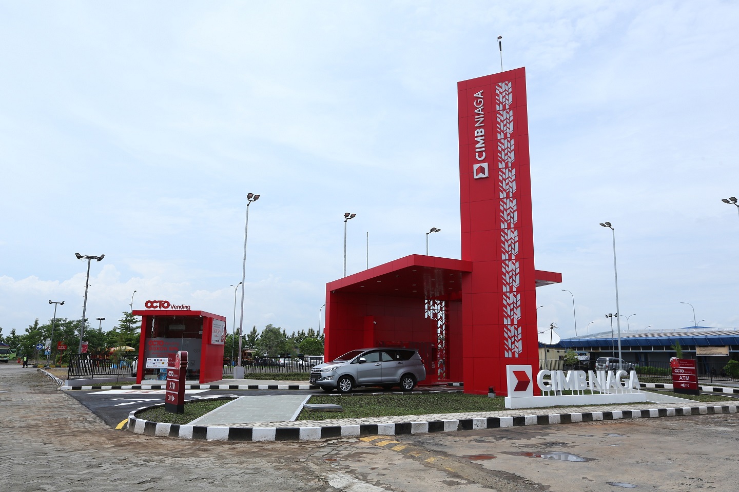 CIMB Niaga Hadirkan ATM Drive Thru