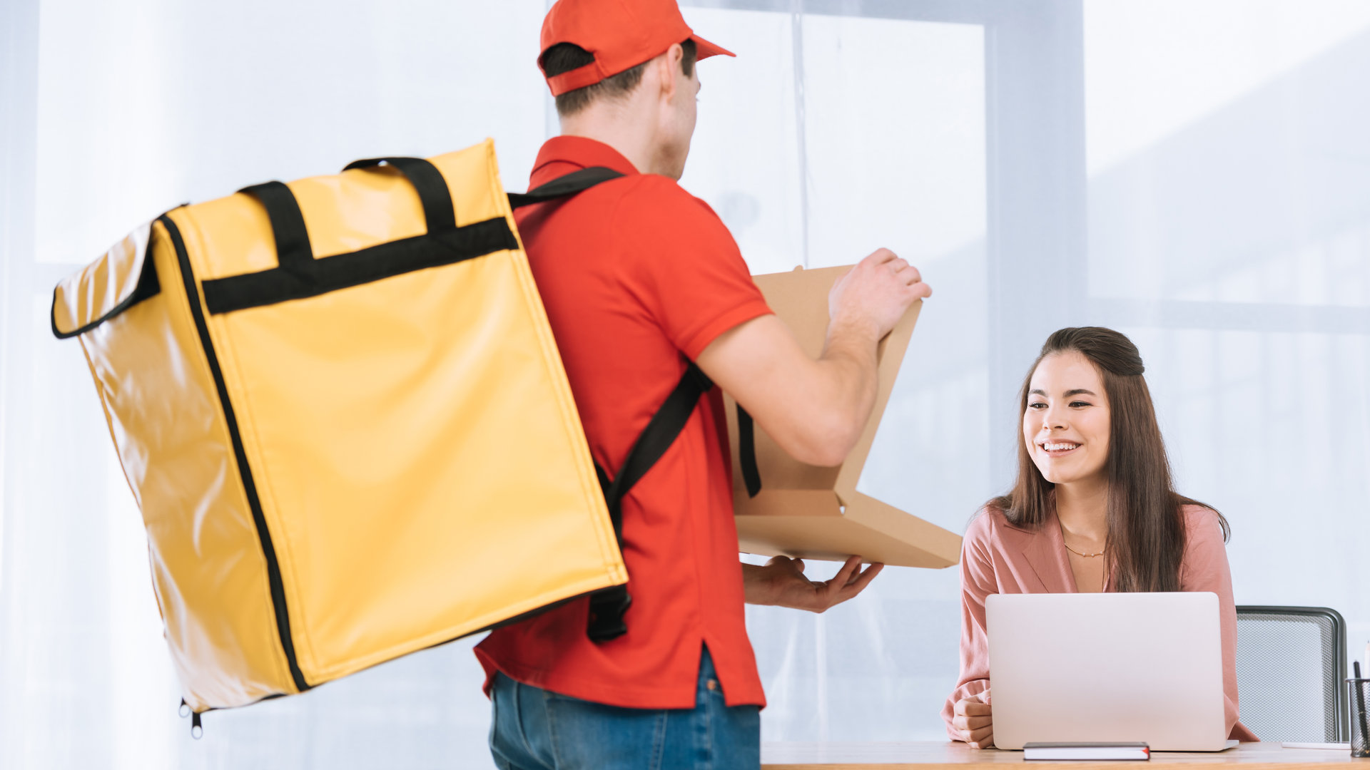 Riset: GoFood Ungguli GrabFood dan ShopeeFood