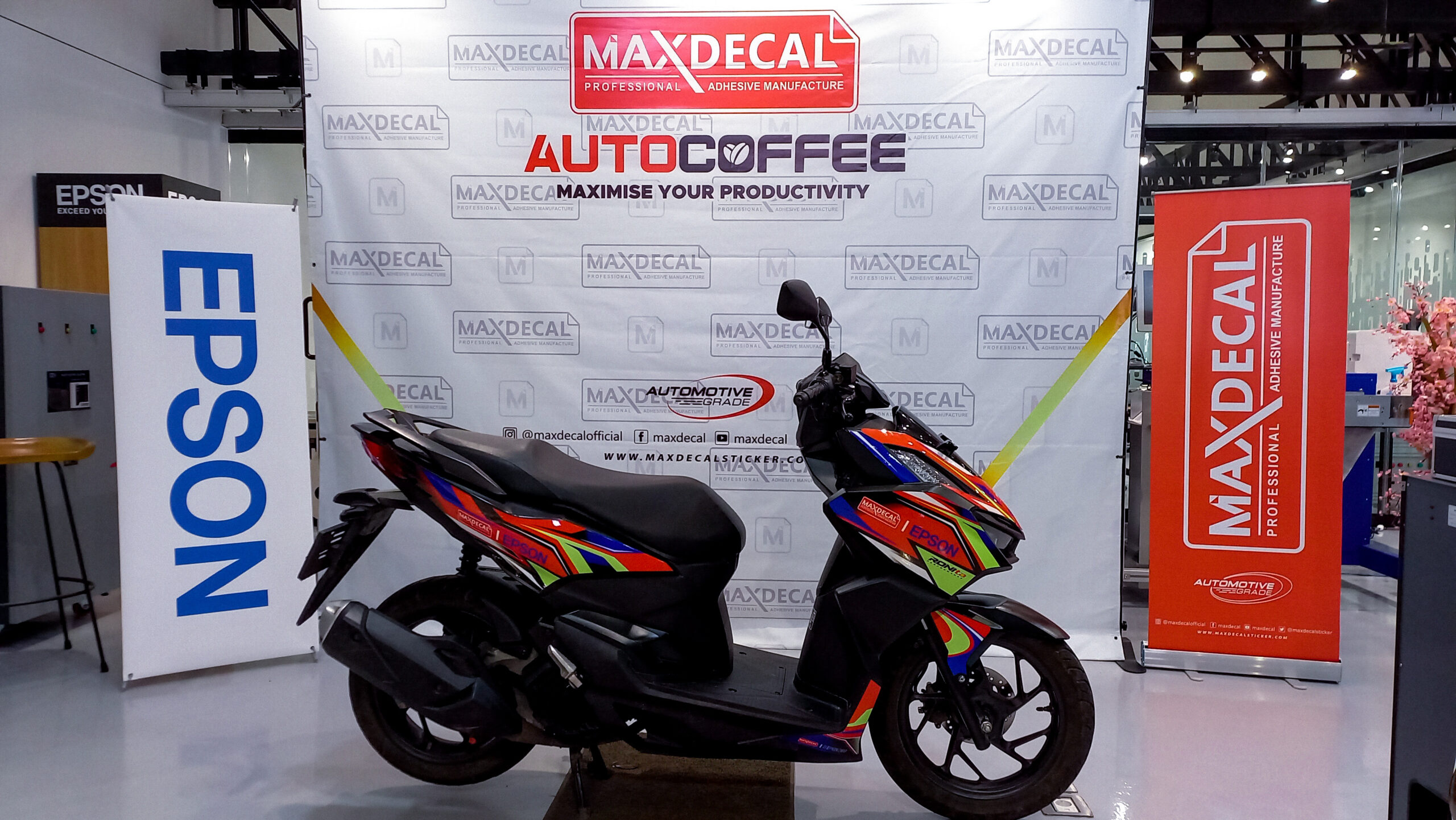 Lewat Kolaborasi, Kualitas Sticker Maxdecal Ciptakan Trust Konsumen