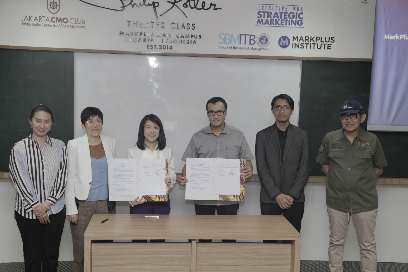 MarkPlus Institute X White Rabbit Thailand Kawinkan Konsep CI-EL ke ...